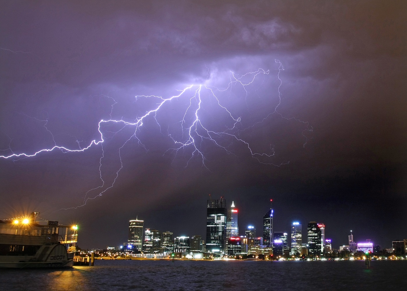 Understanding the Lightning Phenomenon in Power Systems | JEF